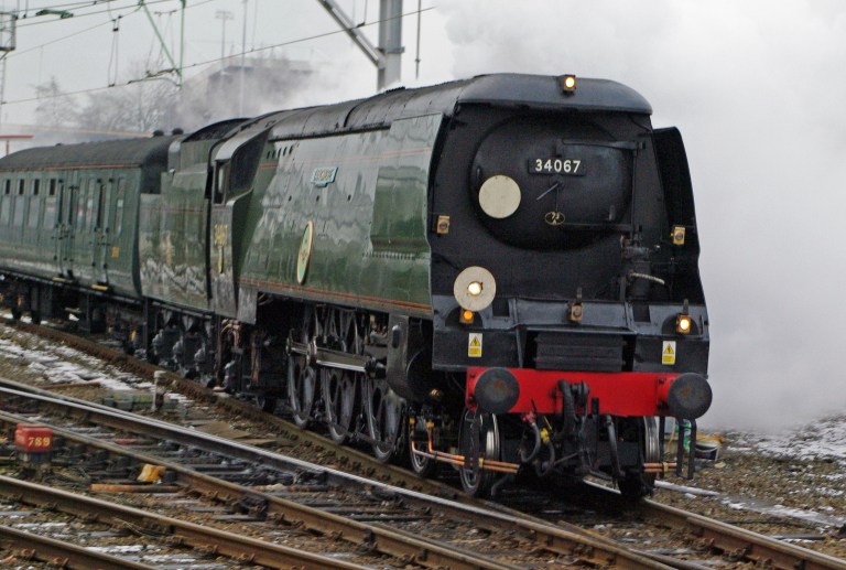 34067 Tangmere (SR 21C167, BR s21C167 & BR 34067) – Preserved British ...