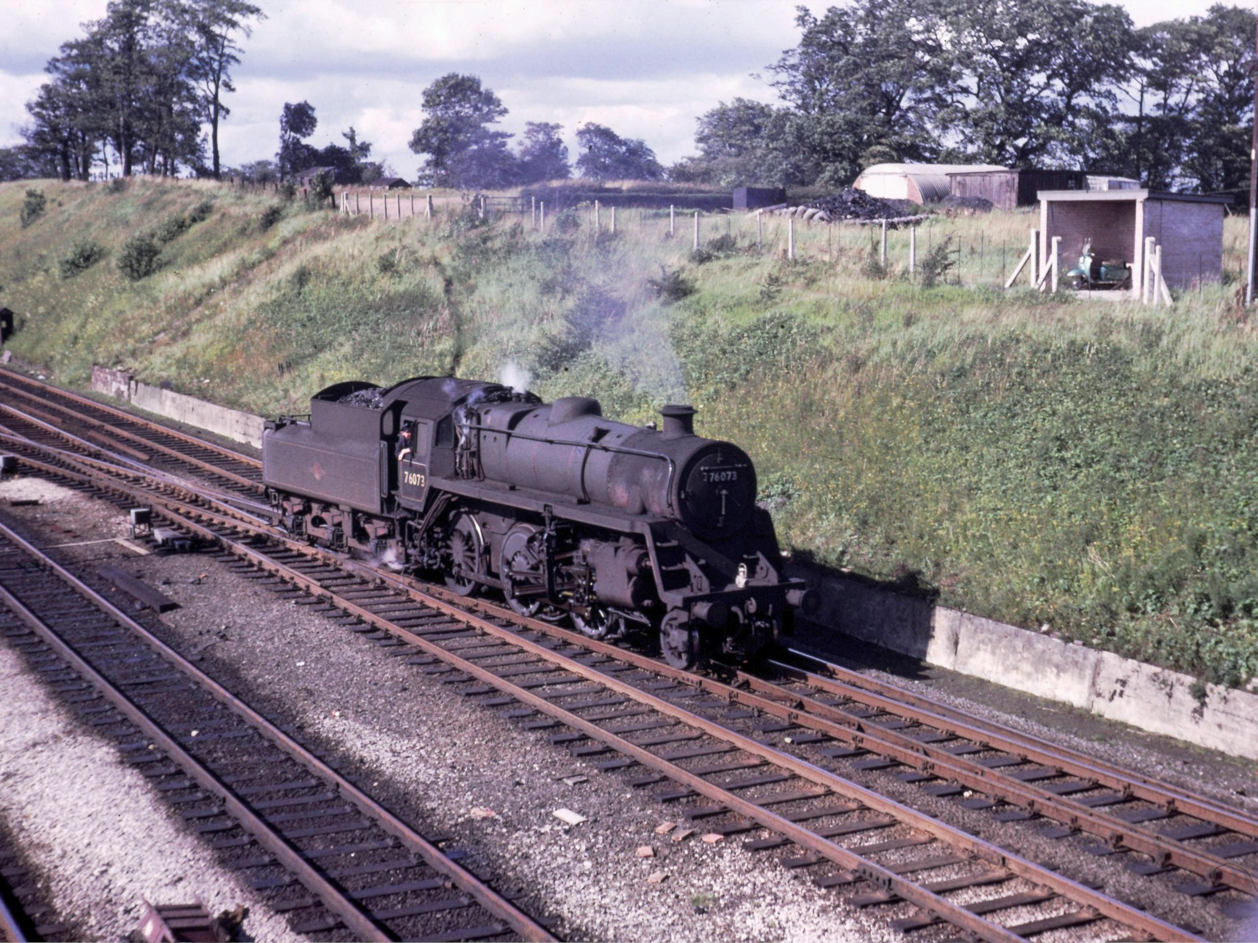 4MT 76000 – 76114 2-6-0 BR Standard Class 4 – Preserved British Steam ...