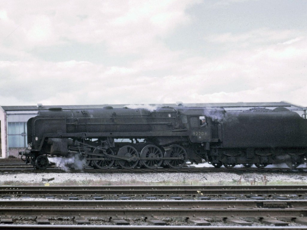 9F 92000 – 92250 2-10-0 BR Standard Class 9 – Preserved British Steam ...