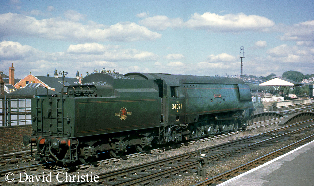 34023 Blackmoor Vale/Blackmore Vale (SR 21C123 and BR 34023 ...