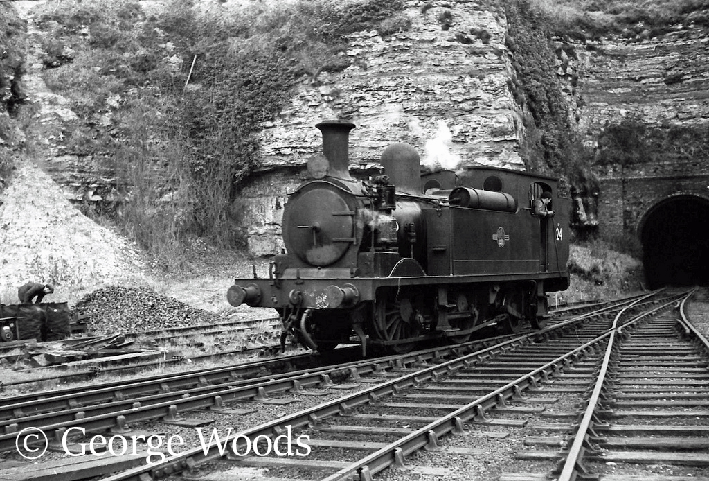 W24 Calbourne (LSWR 209, SR E209, IoW W24) – Preserved British Steam ...