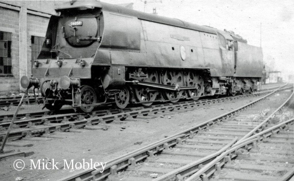 34059 Sir Archibald Sinclair (SR 21C159, BR s21C159 & BR 34059 ...