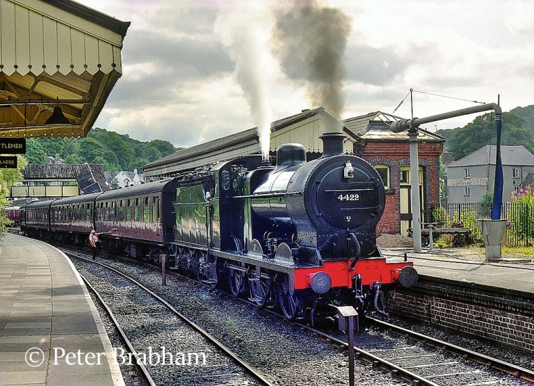 44422 (LMS 4422 & BR 44422) – Preserved British Steam Locomotives