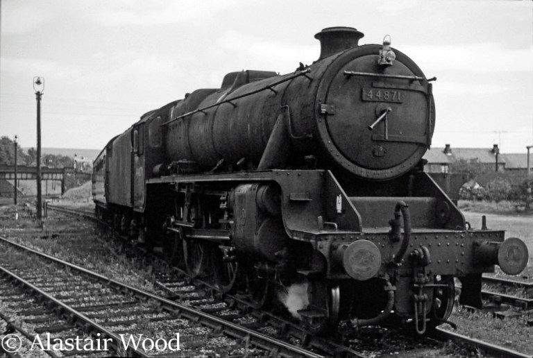 44871 (LMS 4871 & BR 44871) – Preserved British Steam Locomotives
