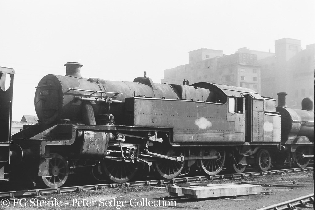 42500 (LMS 2500 & BR 42500) – Preserved British Steam Locomotives