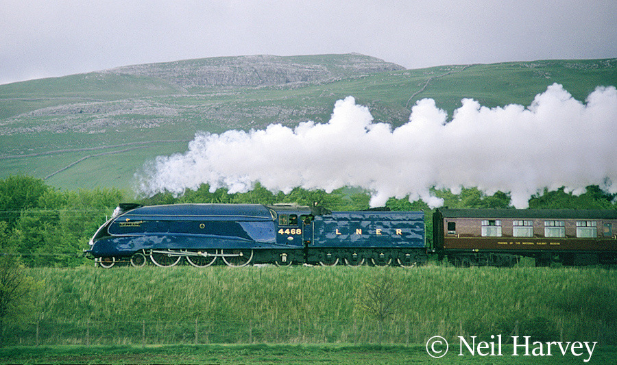 60022 Mallard (LNER 4468, LNER 607, LNER 22, BR E22 & BR 60022 ...