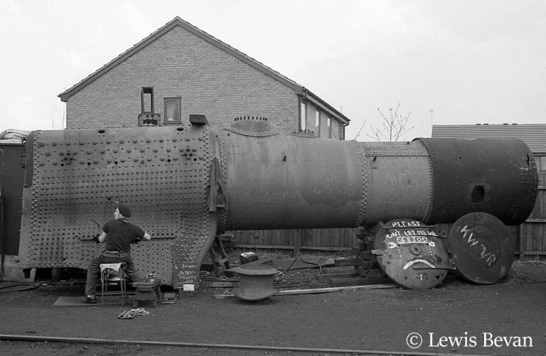 48305 (LMS 8303 & BR 48305) – Preserved British Steam Locomotives
