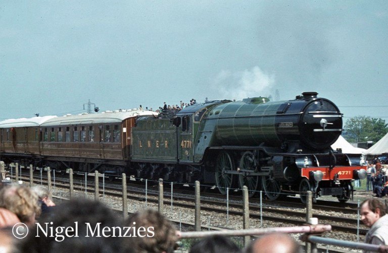 60800 Green Arrow (LNER 4771, LNER 700, LNER 800 & BR 60800 ...
