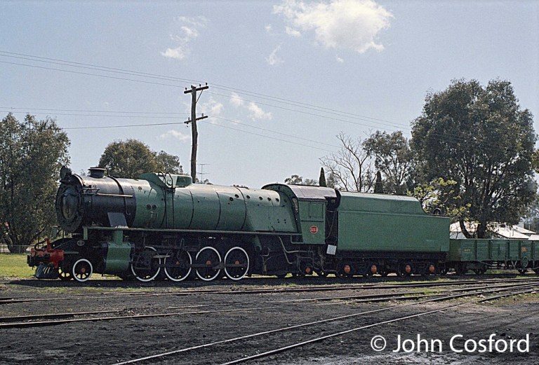 Robert Stephenson & Hawthorn Works No 7782 Class V V 1213 2-8-2 Western ...
