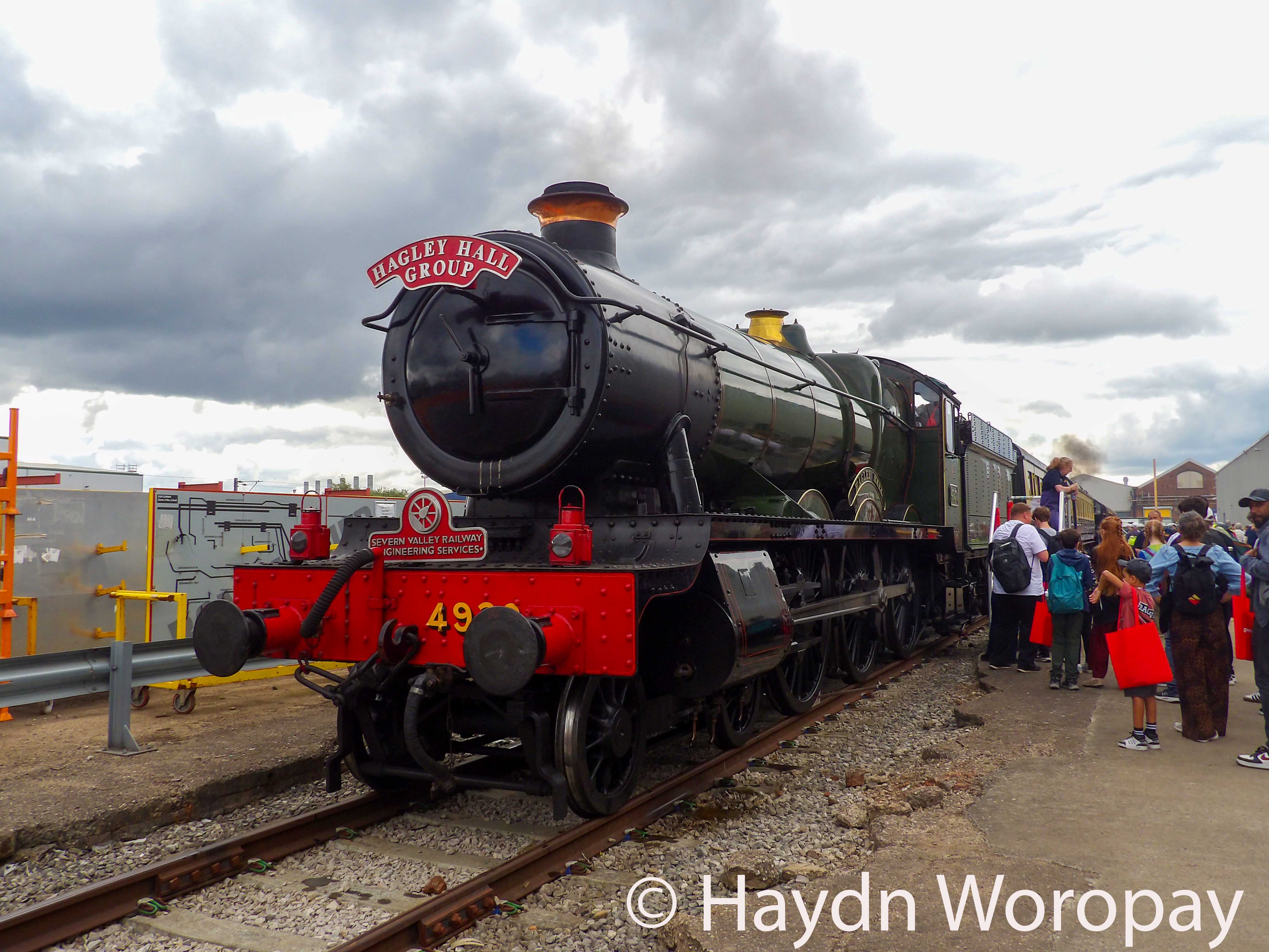 4930 Hagley Hall – Preserved British Steam Locomotives